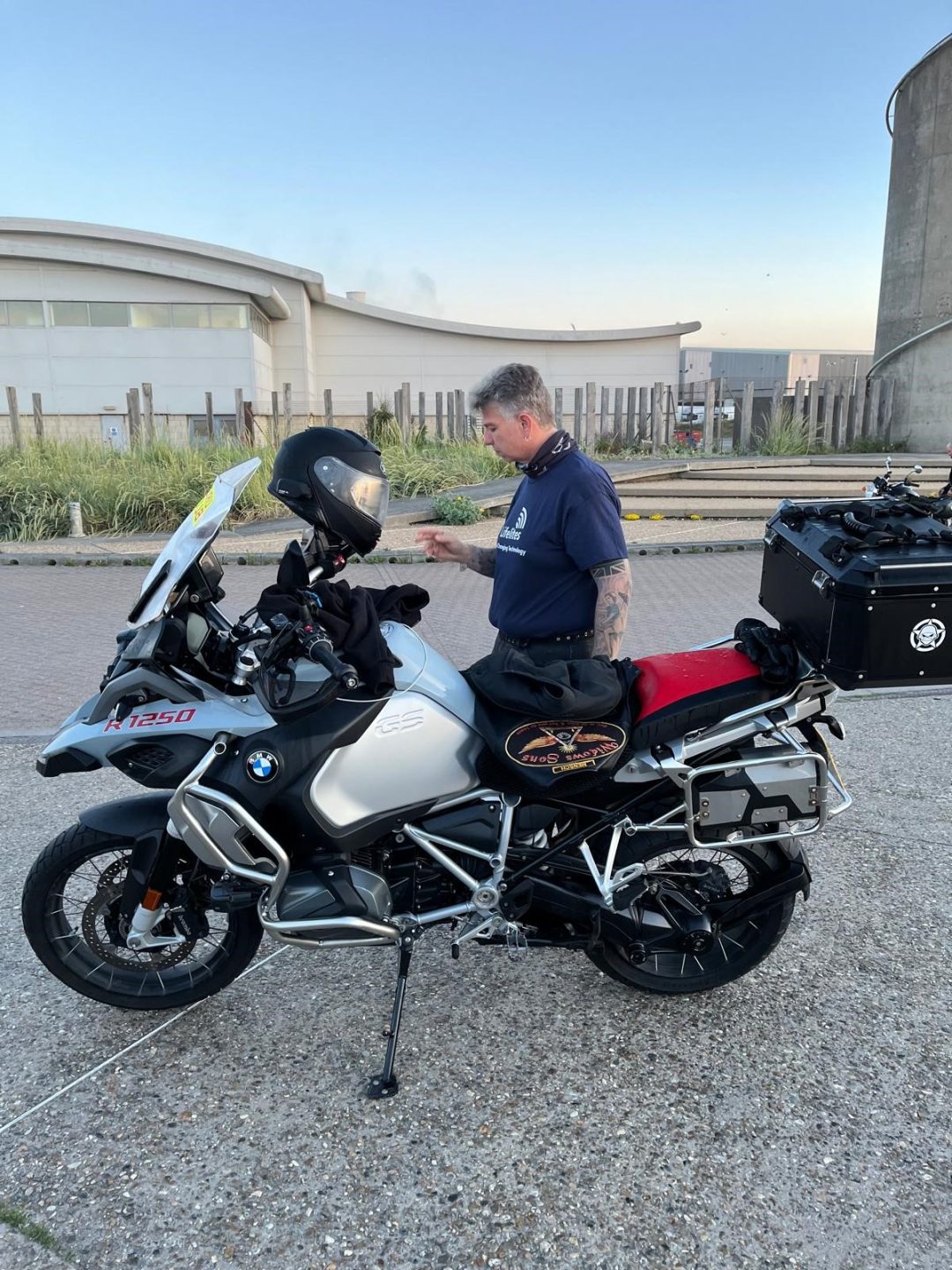Motorbike Fanatic Supports Lifelites